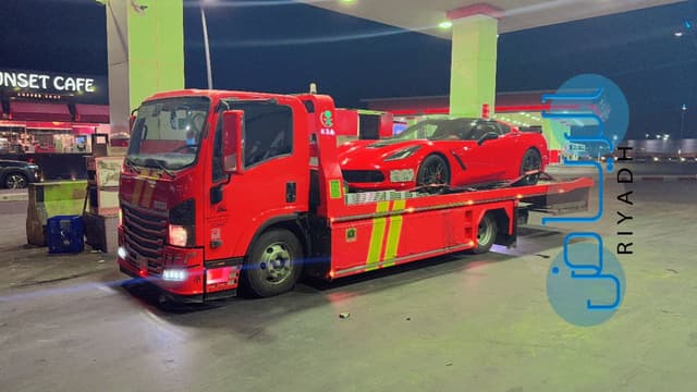 سطحة الرياض – سحب سيارات فوري وخدمة 24/7 | رقم سطحة الرياض 0556158100